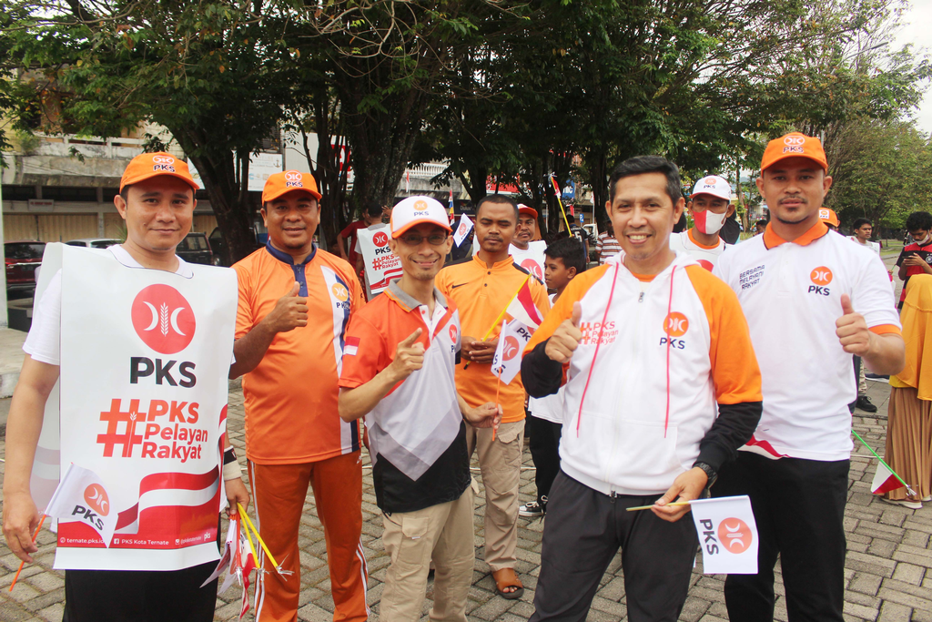 PKS | FOTO: DPW PKS Maluku Utara dan DPD PKS Kota Ternate Gelar Jalan ... PKS | FOTO: DPW PKS Maluku Utara dan DPD PKS Kota Ternate Gelar Jalan ...