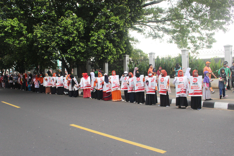 PKS | FOTO: DPW PKS Maluku Utara dan DPD PKS Kota Ternate Gelar Jalan ... PKS | FOTO: DPW PKS Maluku Utara dan DPD PKS Kota Ternate Gelar Jalan ...