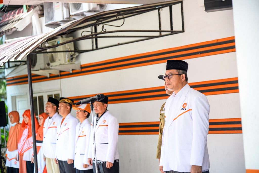 PKS | FOTO: PKS Sumut Serukan Patriot Pelayan Rakyat di HUT ke-77 RI PKS | FOTO: PKS Sumut Serukan Patriot Pelayan Rakyat di HUT ke-77 RI