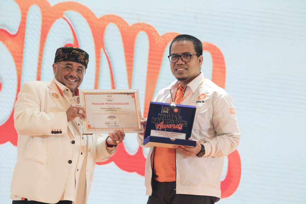 PKS | FOTO: Sekjen DPP PKS Habib Aboe memberikan arahan politik kepada ... PKS | FOTO: Sekjen DPP PKS Habib Aboe memberikan arahan politik kepada ...