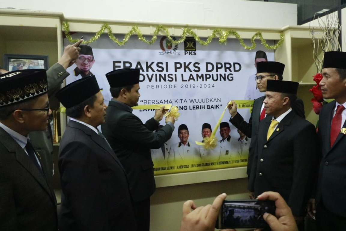 PKS - Fraksi PKS DPRD Lampung Canangkan Hari Senin Sebagai Hari Aspirasi PKS - Fraksi PKS DPRD Lampung Canangkan Hari Senin Sebagai Hari Aspirasi